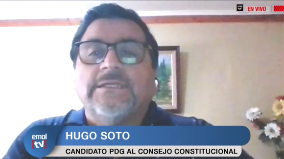 Candidato PDG al Consejo Constitucional, Hugo Soto, se refiere al ...